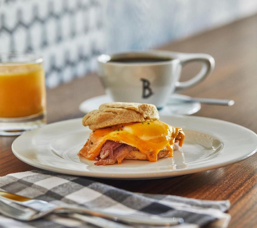 Graduate by Hilton Richmond, Richmond (updated prices 2025)