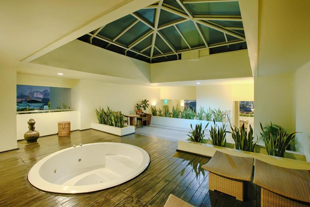 Grand Hotel Preanger, Bandung (updated prices 2025)