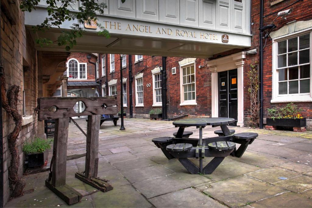 Angel and Royal Hotel, Grantham (updated prices 2025)