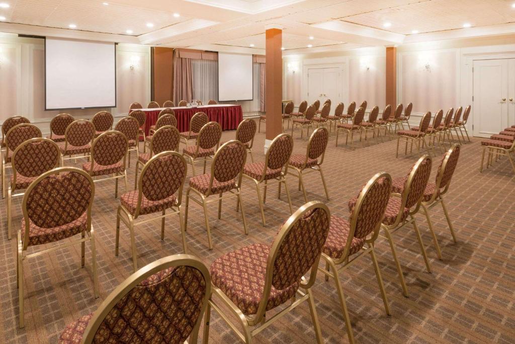 Ramada by Wyndham St. John's, St. John's (updated prices 2025)