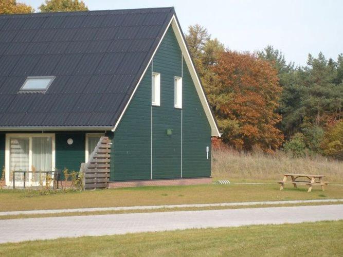Semi-detached house with a dishwasher, Rheeze (актуальные цены 2025 года)