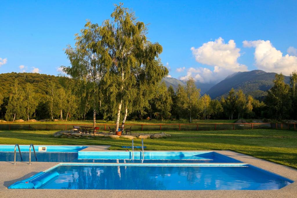 Complex Pastravaria Albota, Arpaşu de Sus (prețuri actualizate 2025)