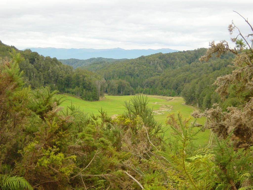 Ahaura Lodge & Waterwheel Farm Stay, Totara Flat (updated prices 2025)