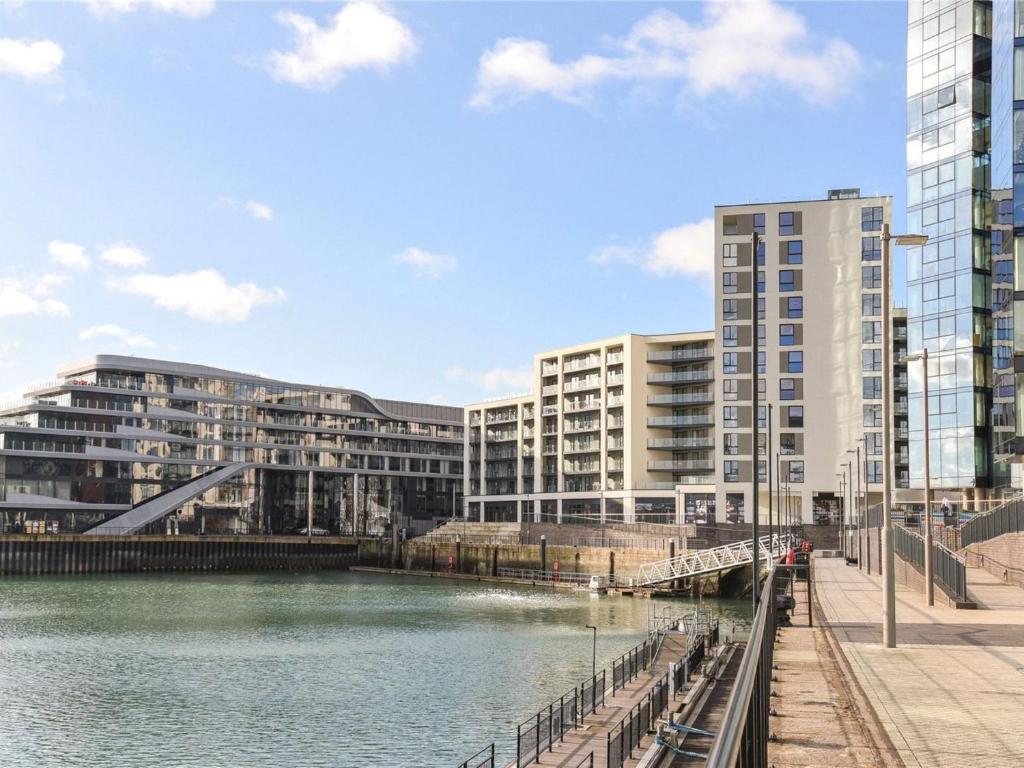 Work, Rest and Stay at Ocean Village, Southampton (updated prices 2025)