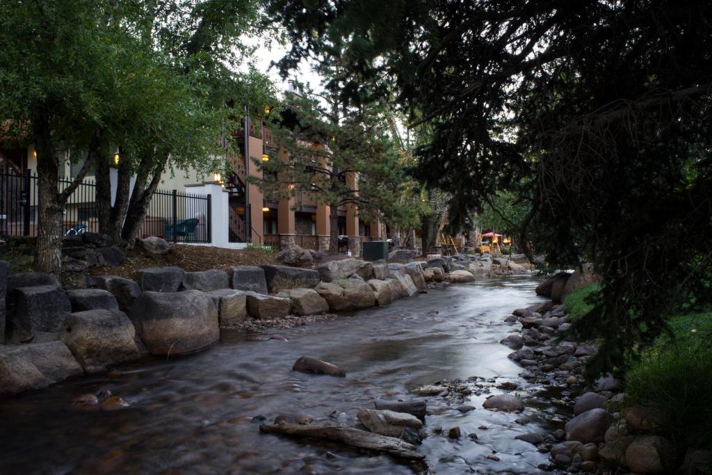 Silver Moon Inn, Estes Park (updated prices 2025)