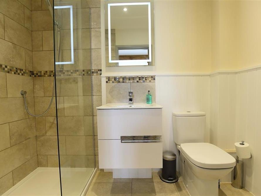 Court Hayes Farm Barns, Wyck Rissington (updated prices 2025)