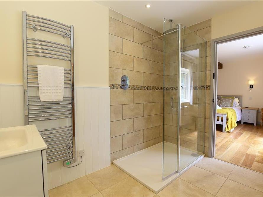 Court Hayes Farm Barns, Wyck Rissington (updated prices 2025)