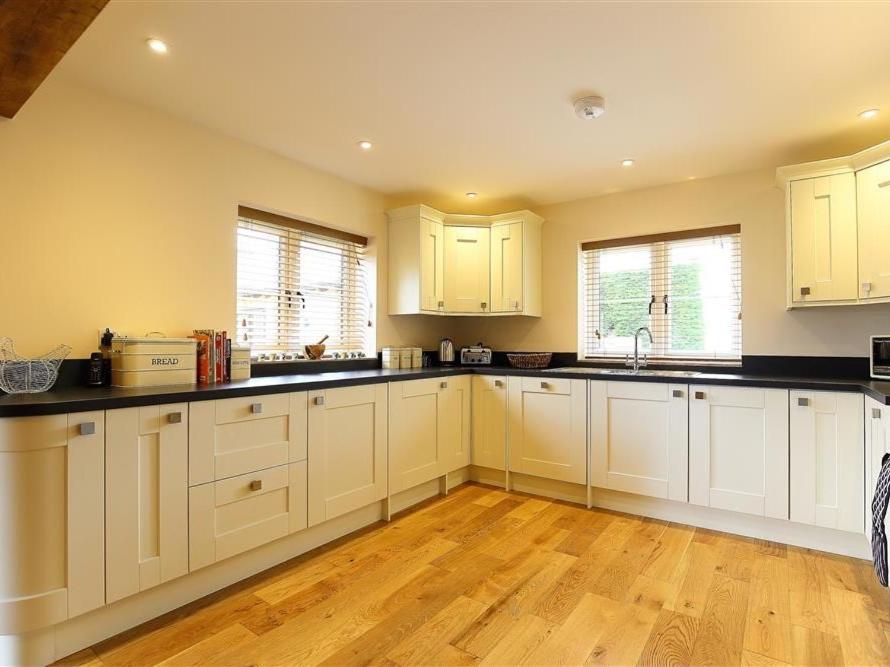 Court Hayes Farm Barns, Wyck Rissington (updated prices 2025)