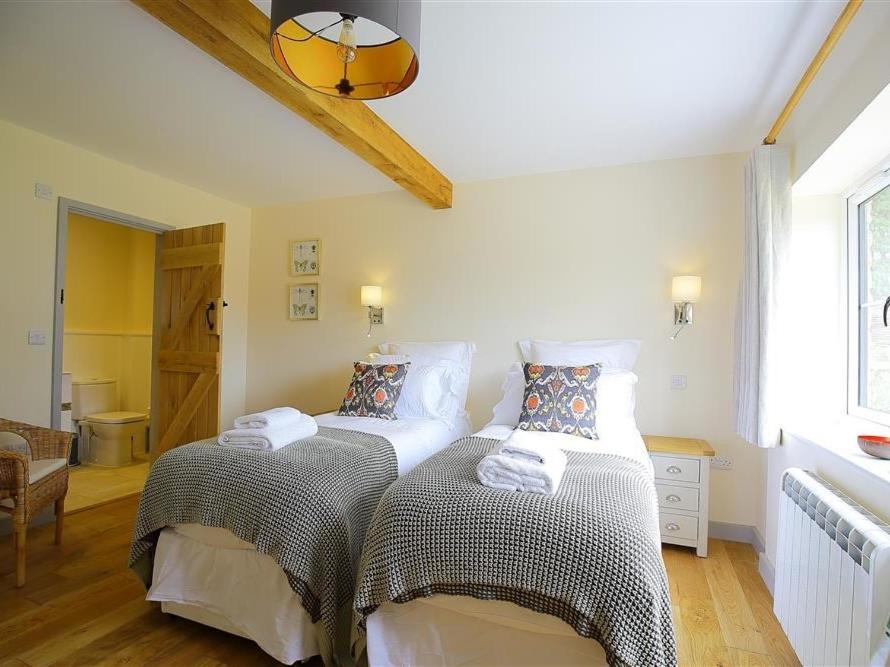 Court Hayes Farm Barns, Wyck Rissington (updated prices 2025)