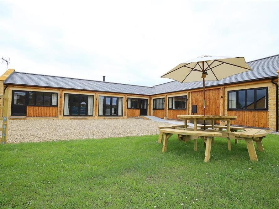 Court Hayes Farm Barns, Wyck Rissington (updated prices 2025)