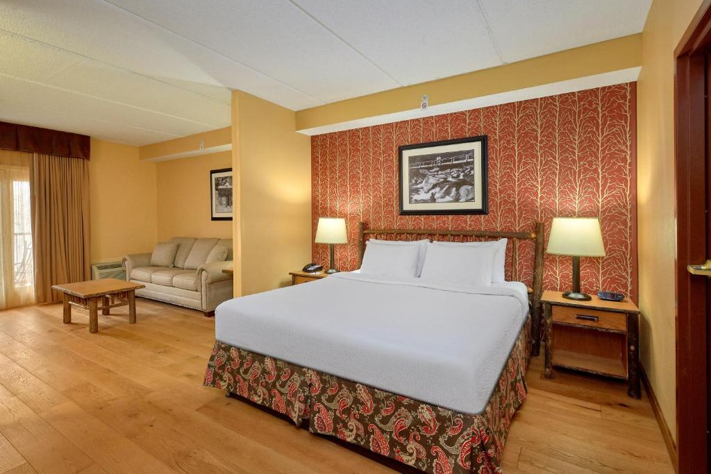 Bearskin Lodge on the River, Gatlinburg (updated prices 2025)