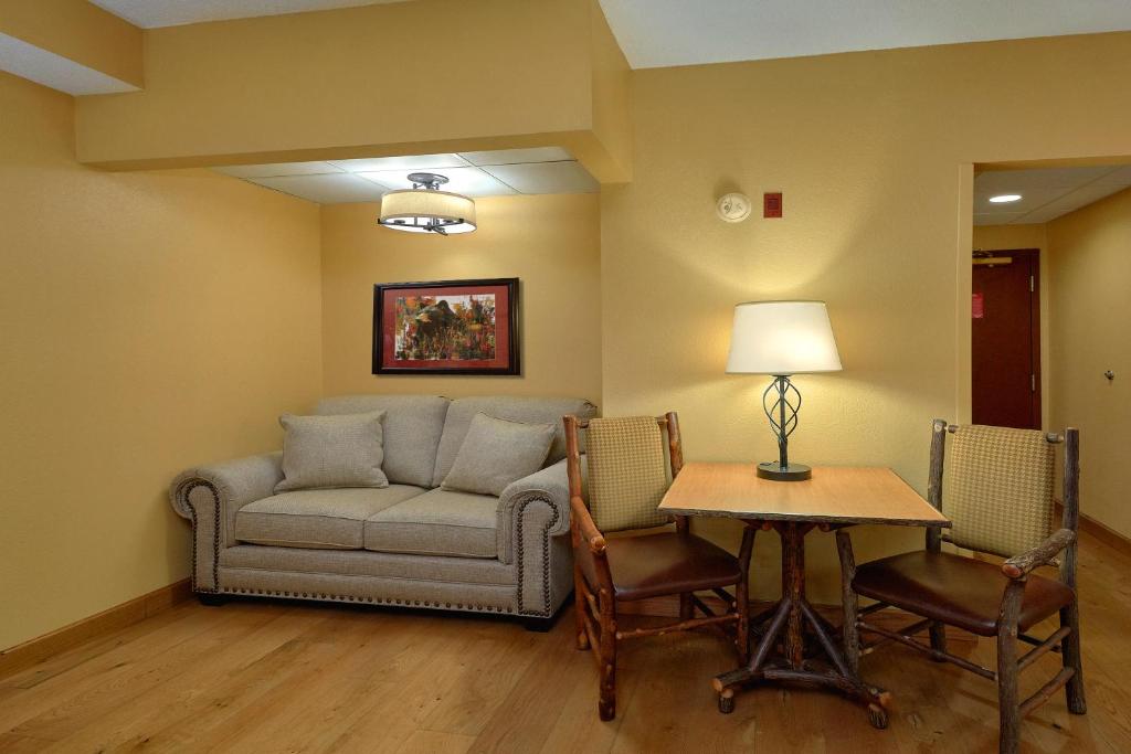 Bearskin Lodge on the River, Gatlinburg (updated prices 2025)