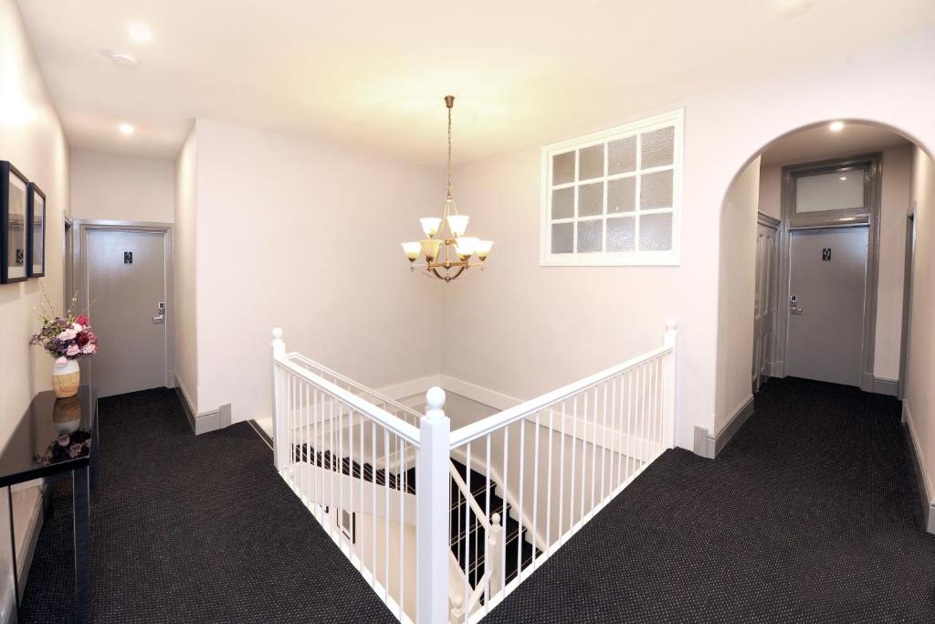 The Stirling Arms Hotel, Perth (updated prices 2025)