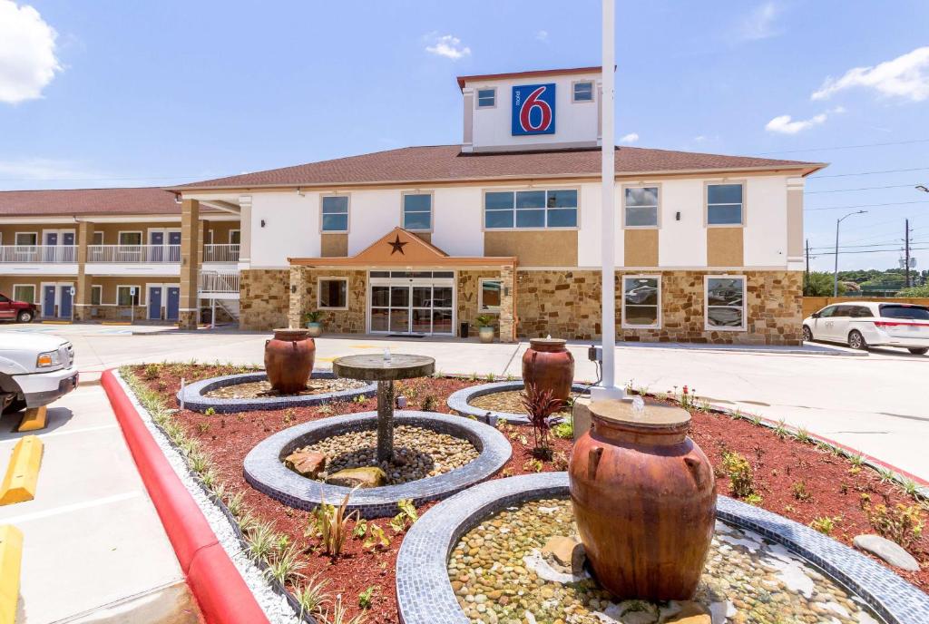 Motel 6-Houston, TX - North, Houston (updated prices 2025)