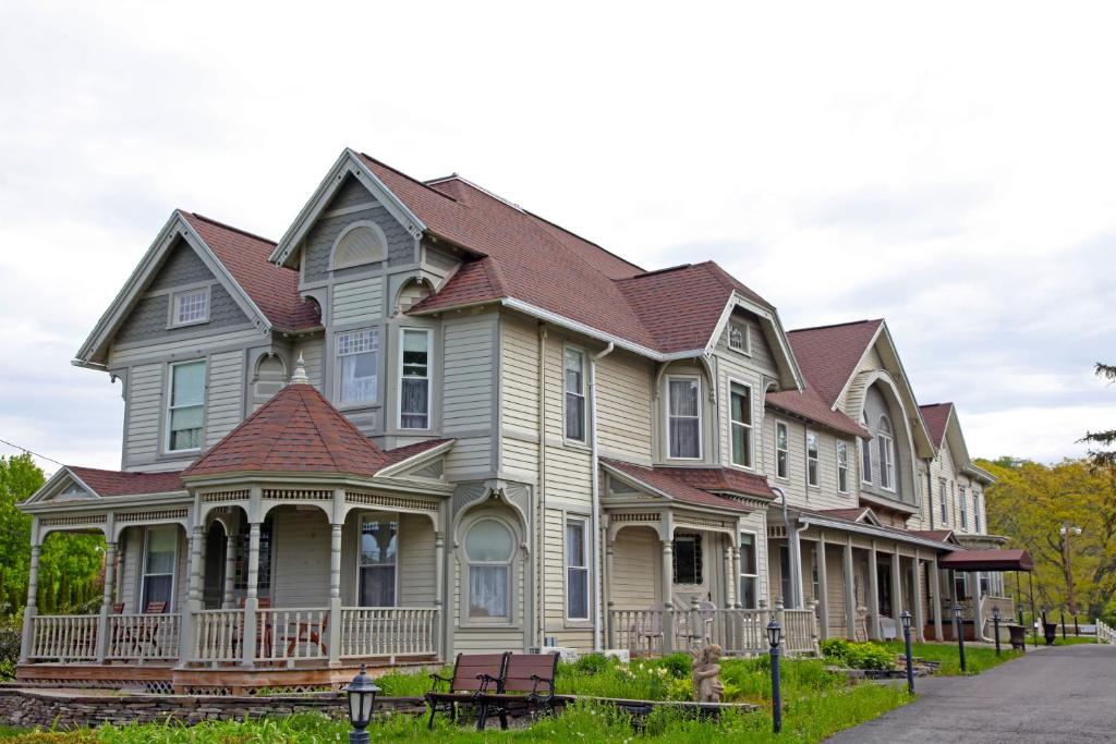 Albergo Allegria Hotel & Breakfast Restaurant, Windham – Updated 2022 ...