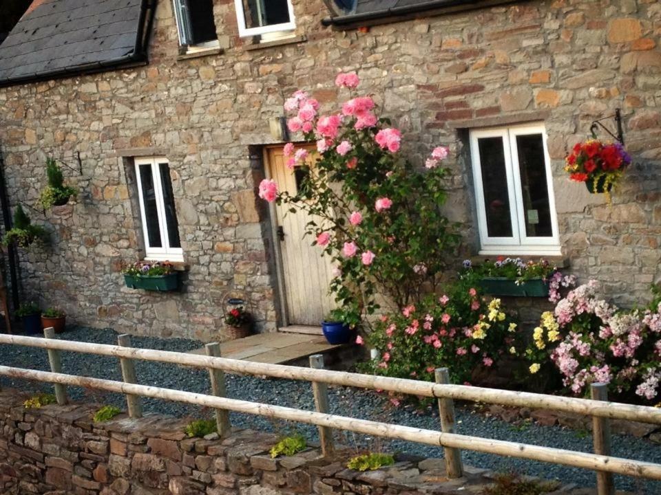 Llwyn Llwyd Cottage, Brecon (updated prices 2025)