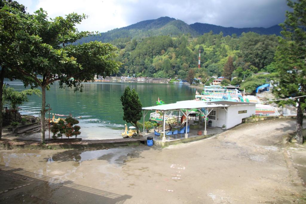 Pandu Lakeside Hotel Parapat, Parapat (updated prices 2025)