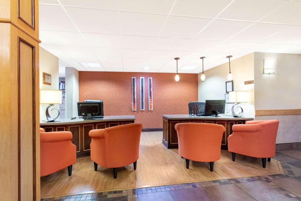 AmericInn by Wyndham Sheboygan, Sheboygan (updated prices 2025)