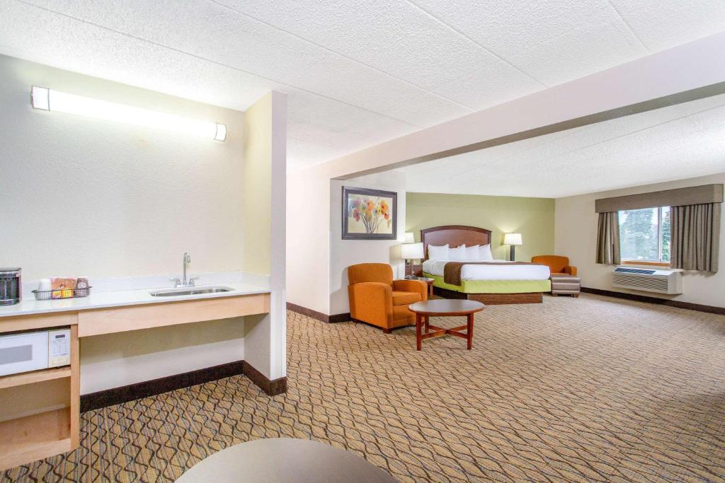 AmericInn by Wyndham Sheboygan, Sheboygan (updated prices 2025)