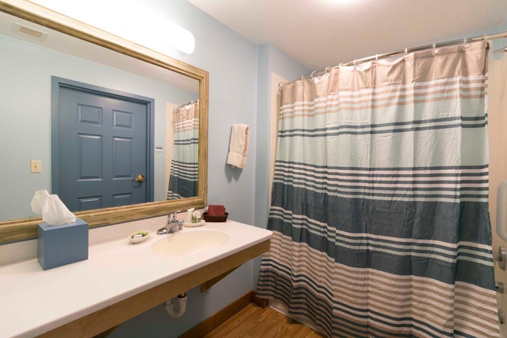 Essenhaus Inn & Conf. Center, Middlebury (updated prices 2025)