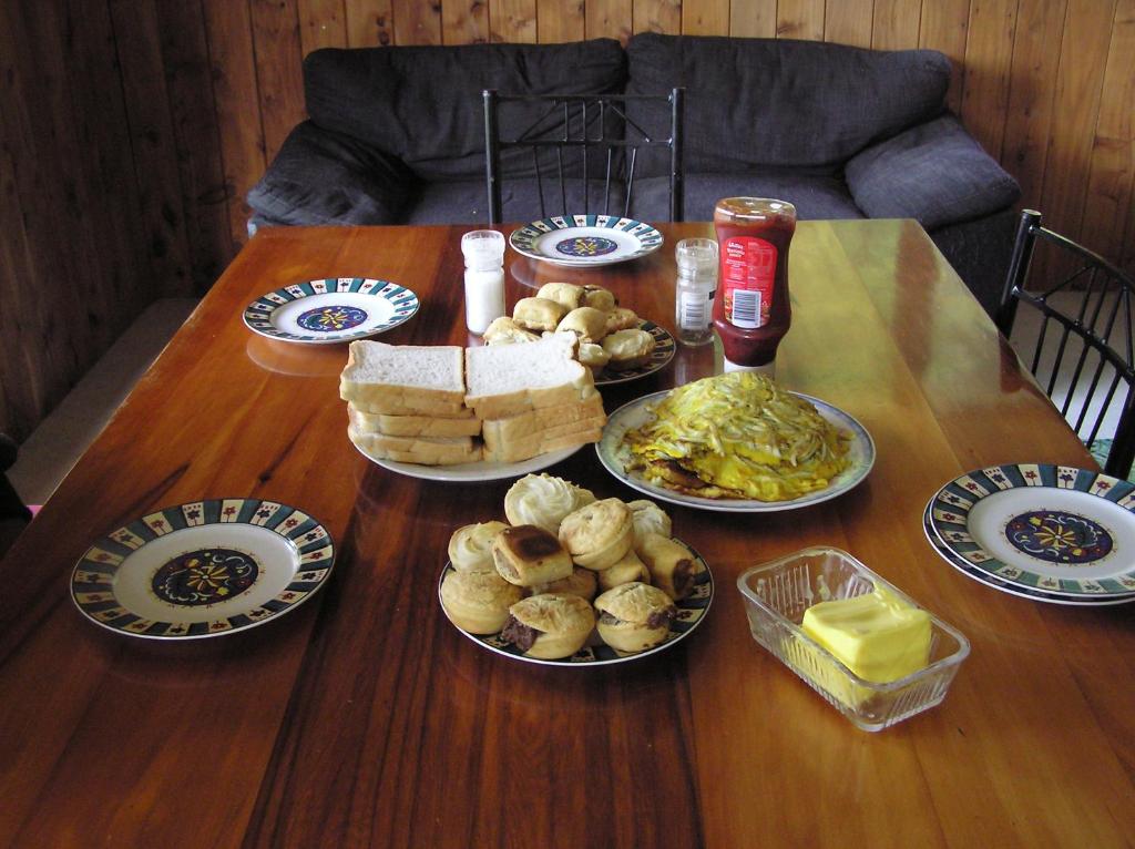 Ahaura Lodge & Waterwheel Farm Stay, Totara Flat (updated prices 2025)