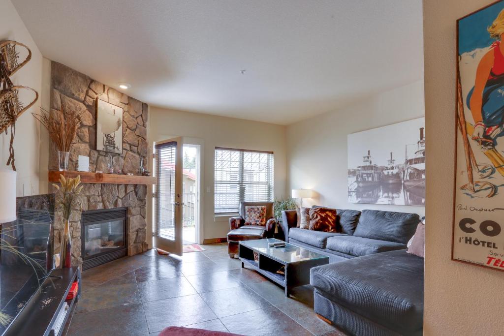 Collins Lake #41, Government Camp (updated prices 2025)