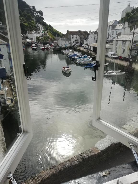 The House on the Props, Polperro (updated prices 2025)