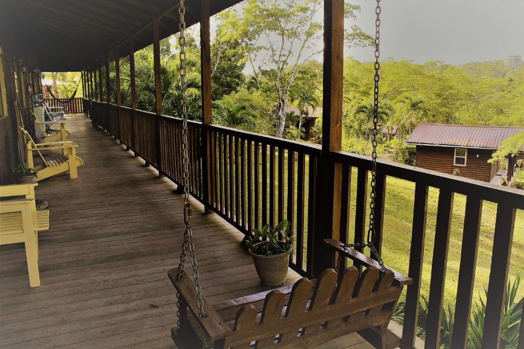 The Log Cab-Inn, San Ignacio (updated prices 2025)