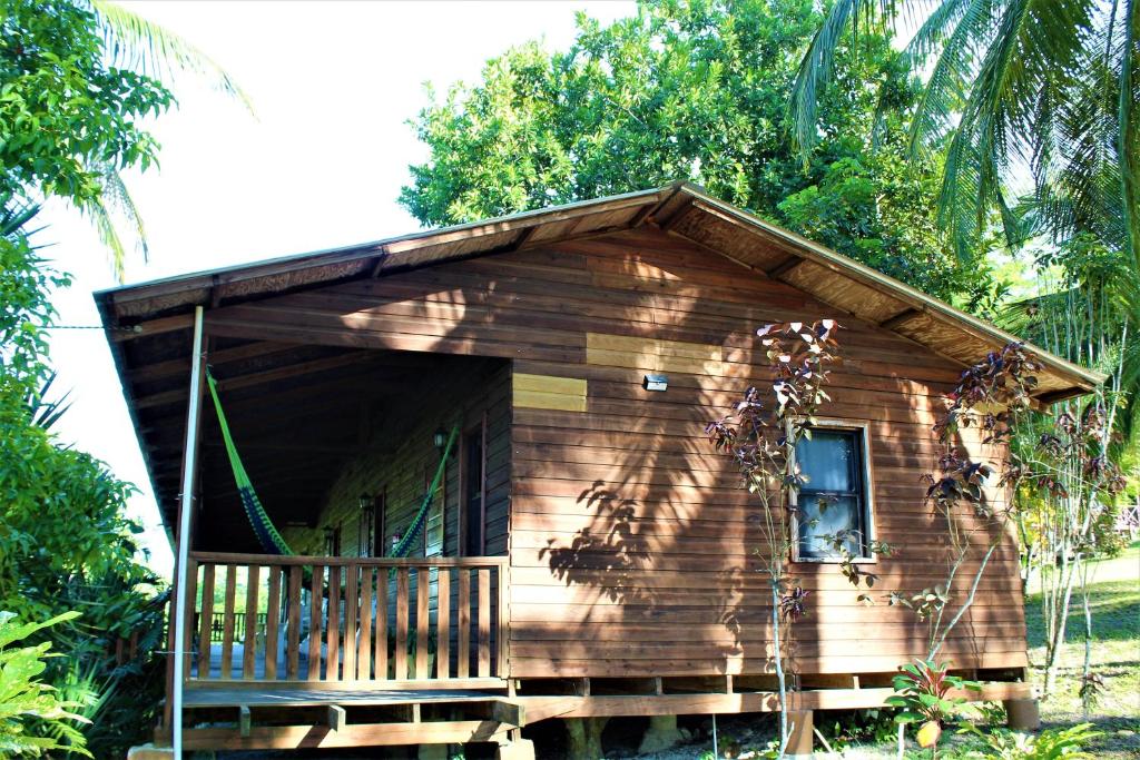 The Log Cab-Inn, San Ignacio (updated prices 2025)