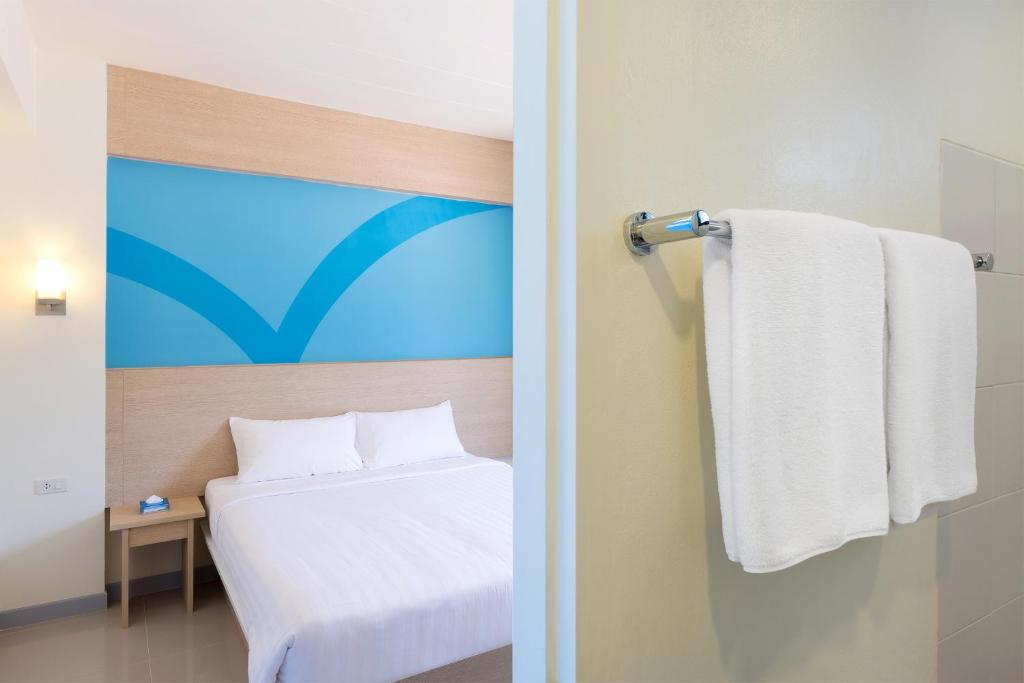 Hop Inn Hotel Tomas Morato Quezon City, Manila (updated prices 2025)