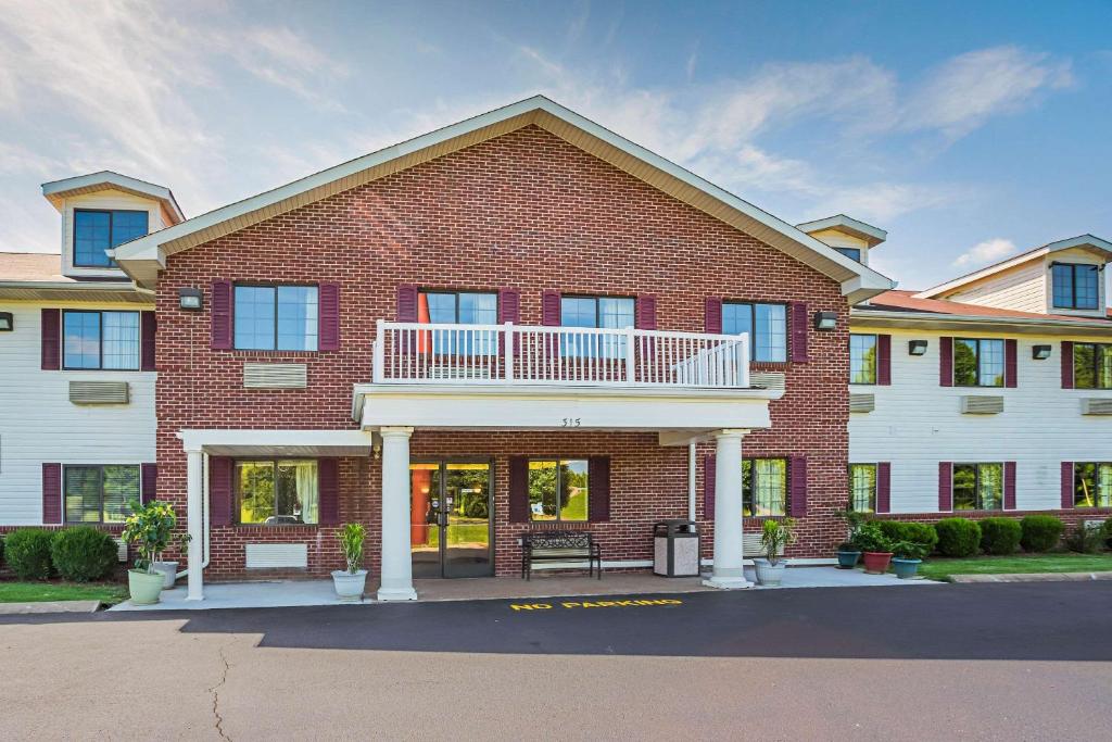 Econo Lodge Inn & Suites Ripley, Ripley (updated prices 2026)