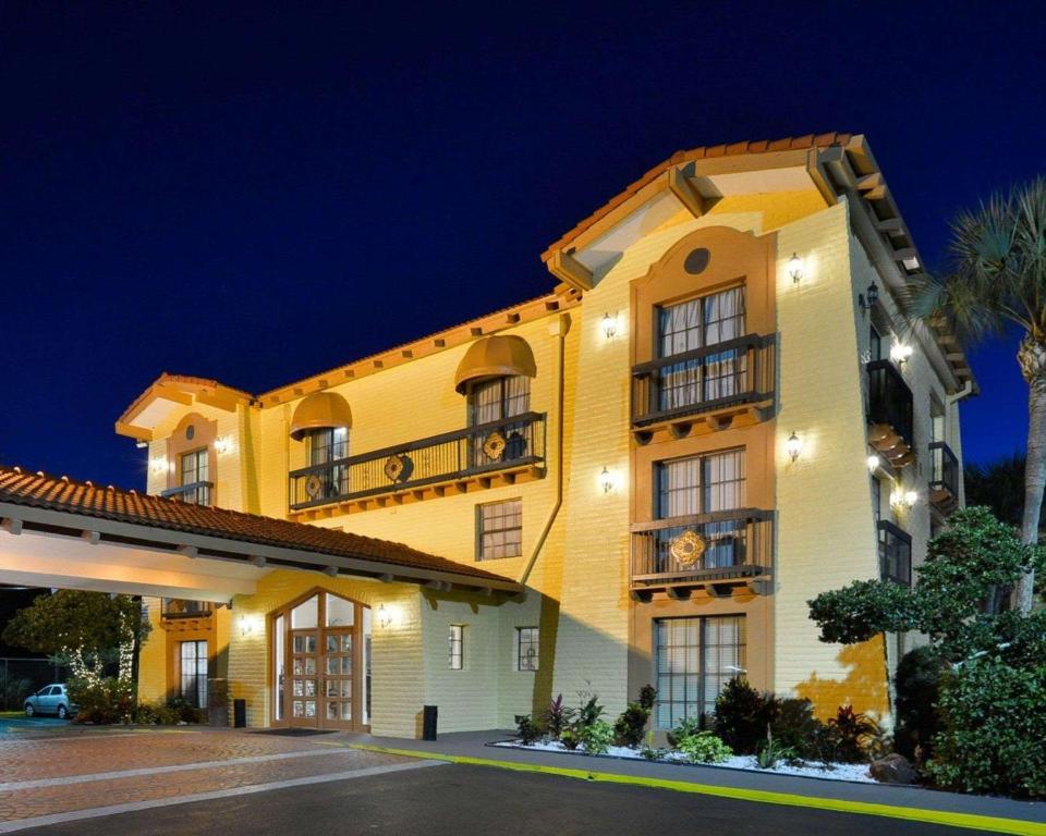 Rodeway Inn Near Ybor City - Casino, Tampa (updated prices 2025)