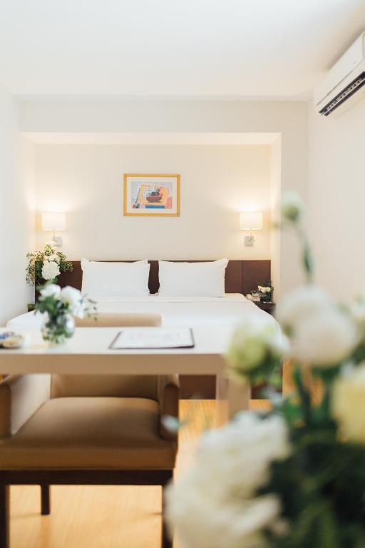 Seasons Siam Hotel, Bangkok (updated prices 2025)