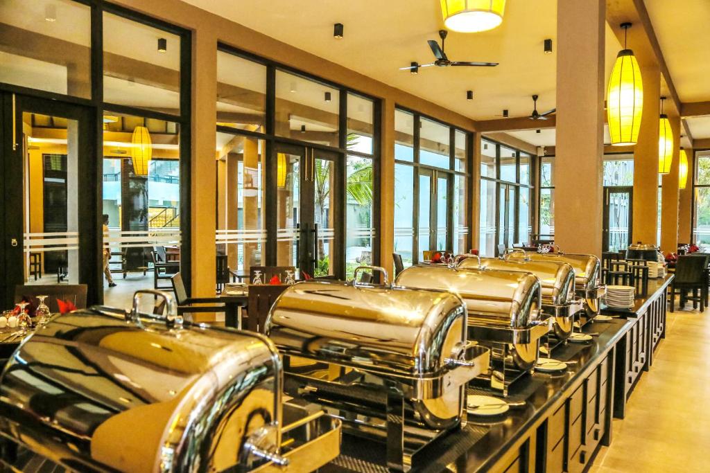 Oak Ray Wild Yala, Tissamaharama (updated prices 2025)