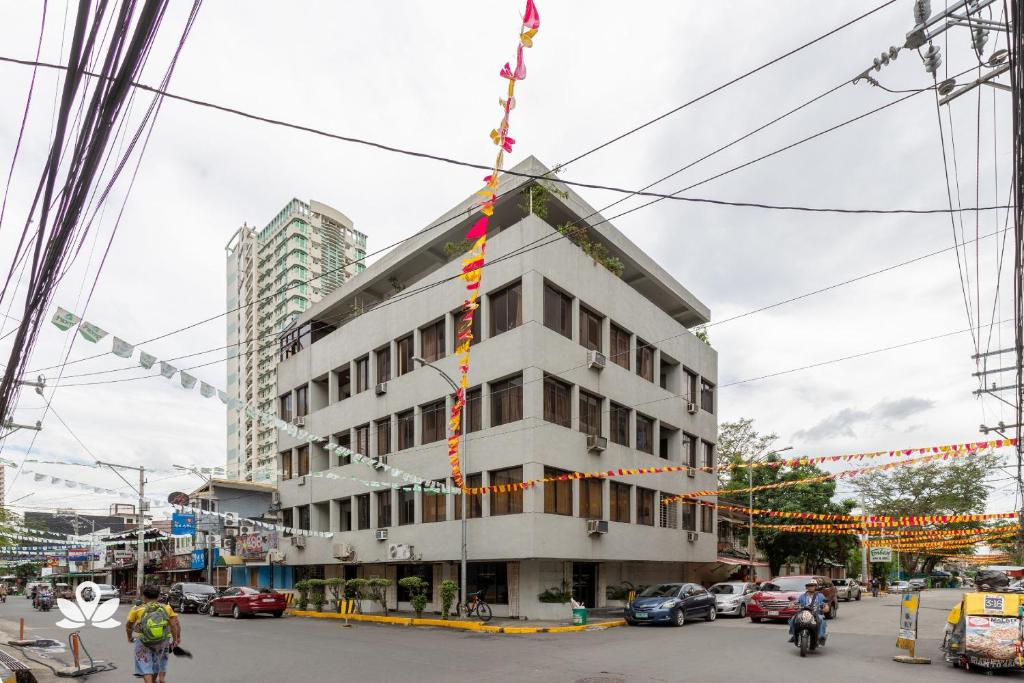 Victoria Mansions, Manila (updated prices 2024)