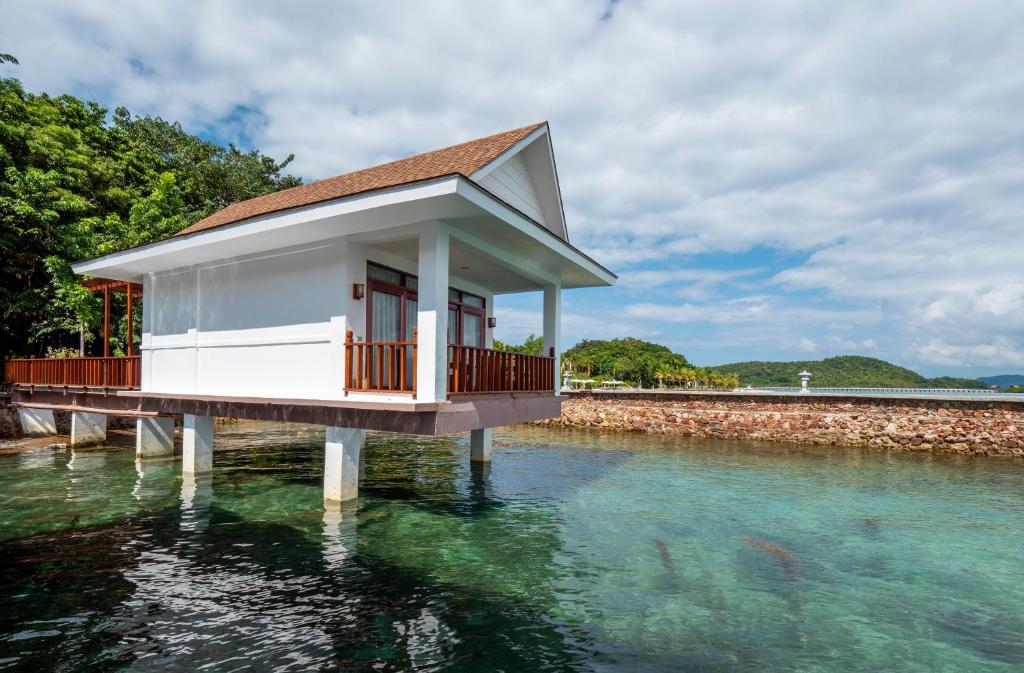 Sunlight Ecotourism Island Resort, Culion (updated prices 2025)
