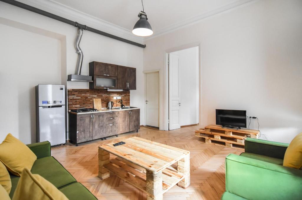 Barnovi's Home - Tbilisi