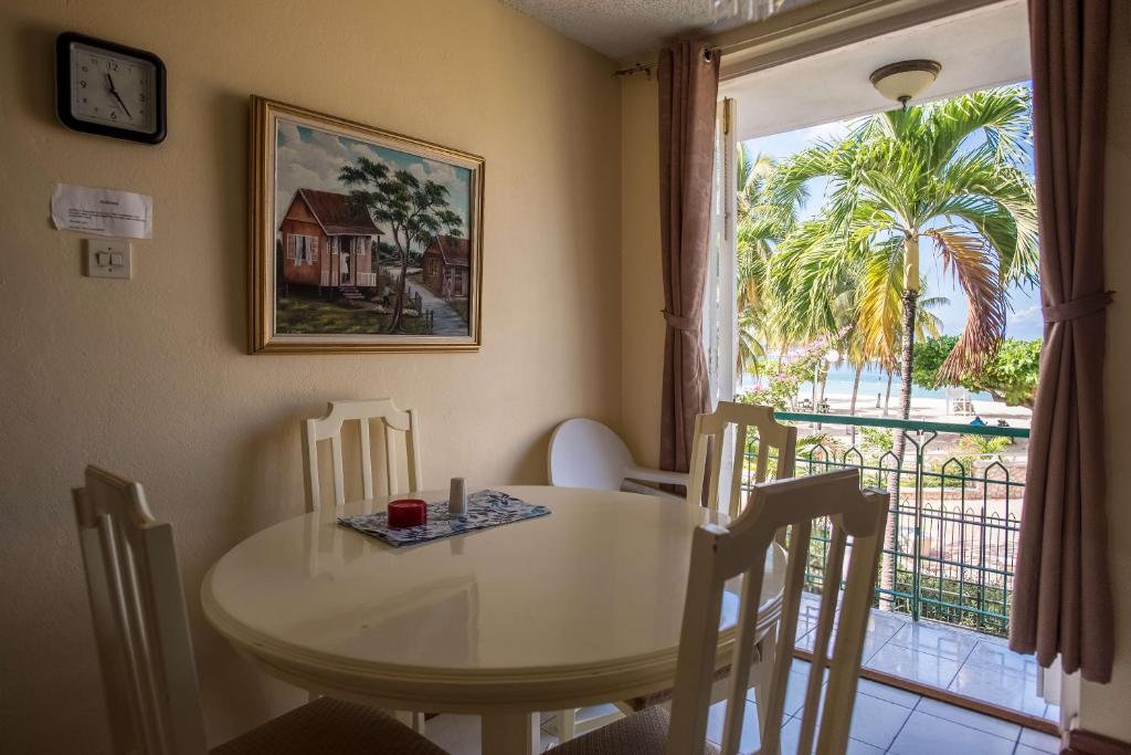 Sandcastles Beach Suites, Ocho Rios (updated prices 2025)