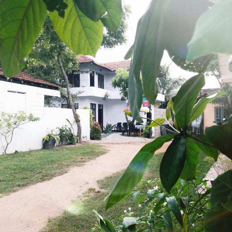 MrMango Weligama, Weligama (updated prices 2025)