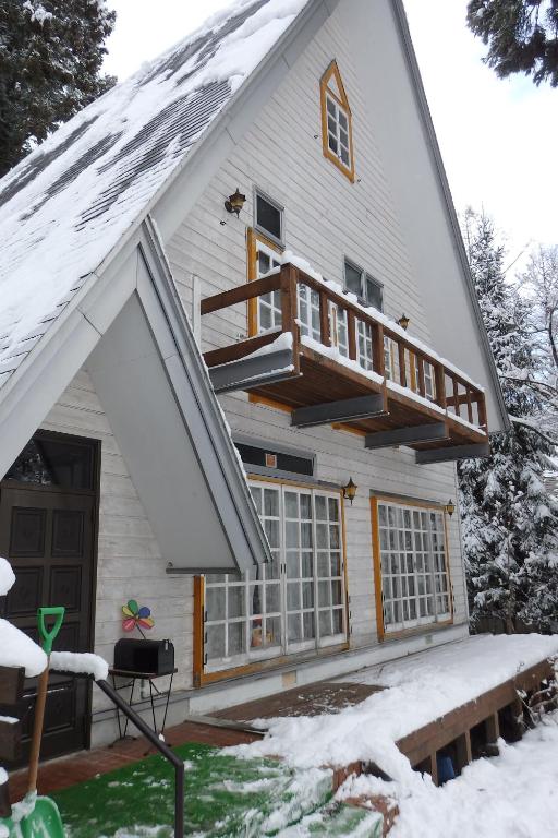 Anri, Hakuba (updated prices 2026)