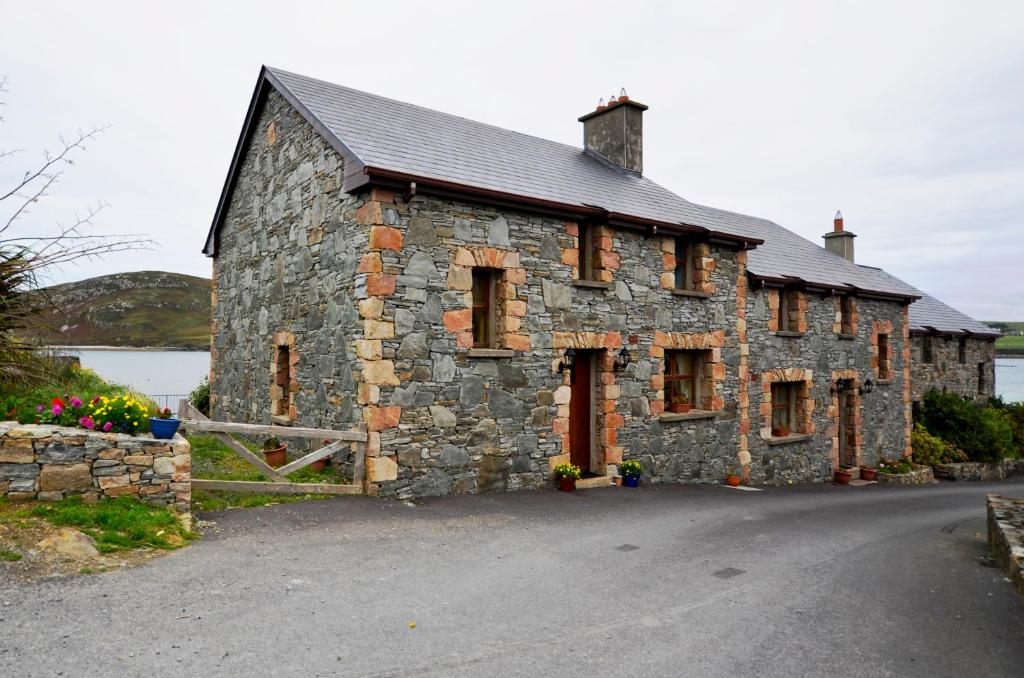 Cottage 108 - Cleggan, Cleggan (updated prices 2025)