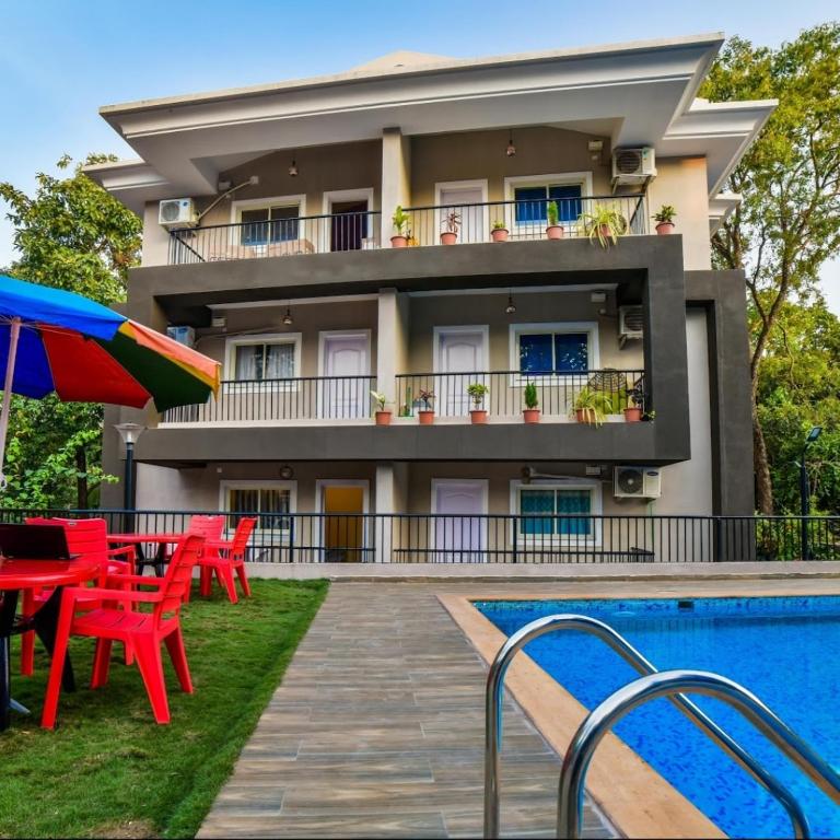 Casa De Sam's- 2bhk Pool View Suite Near Vagator Beach - Goa