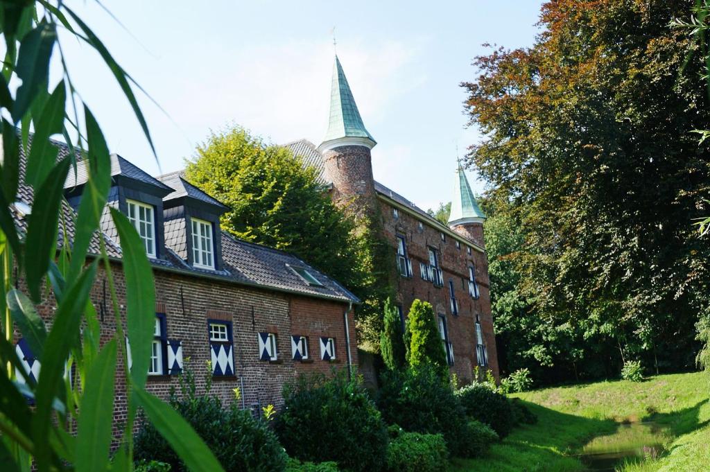 Hotel Schloss Walbeck, Geldern (updated prices 2025)