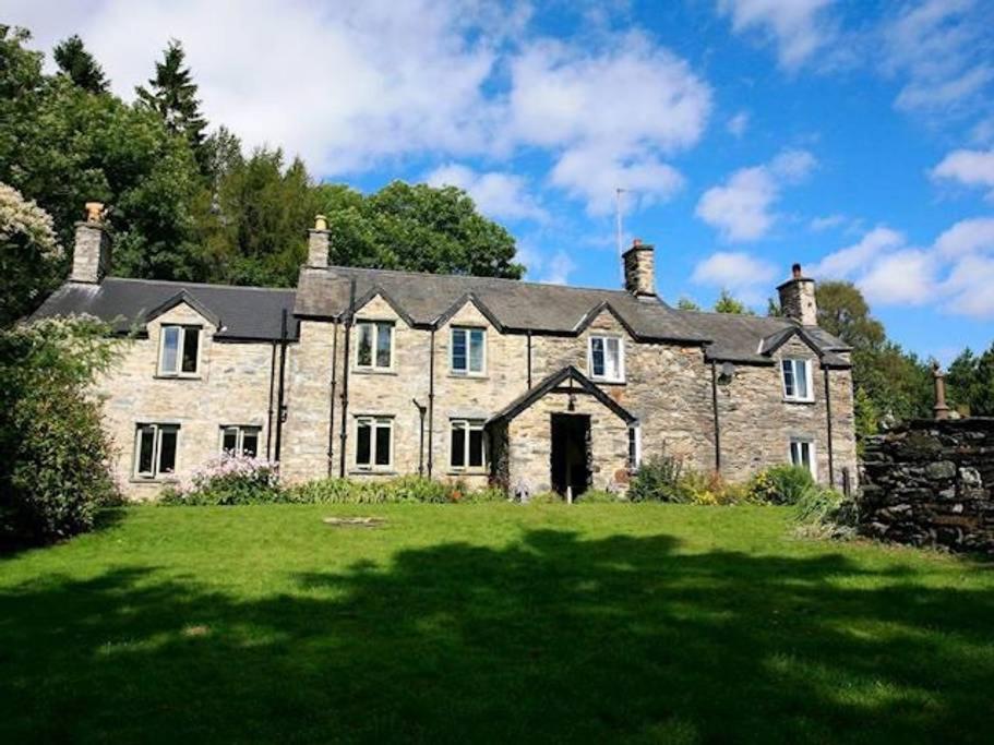 2 Tan-y-castell, Dolwyddelan (updated prices 2026)