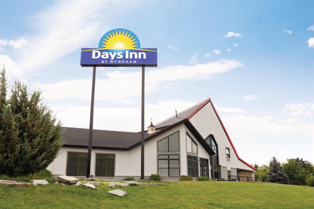 Days Inn by Wyndham Kingston, Kingston (updated prices 2025)