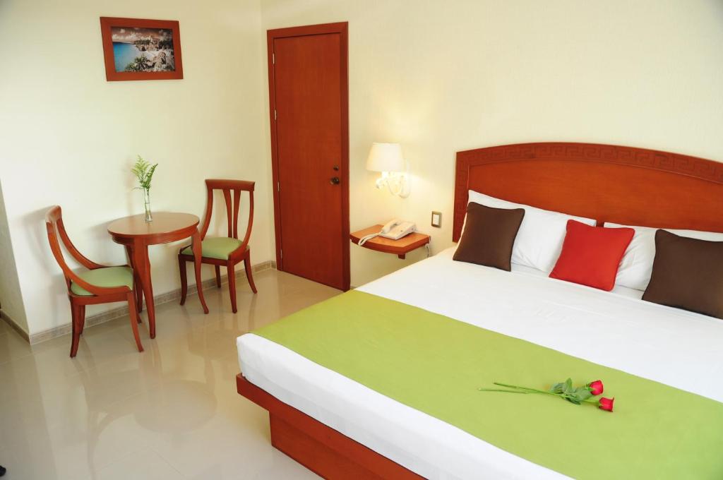 Hotel Posada Sian Kaan Playa del Carmen, Playa del Carmen (updated ...