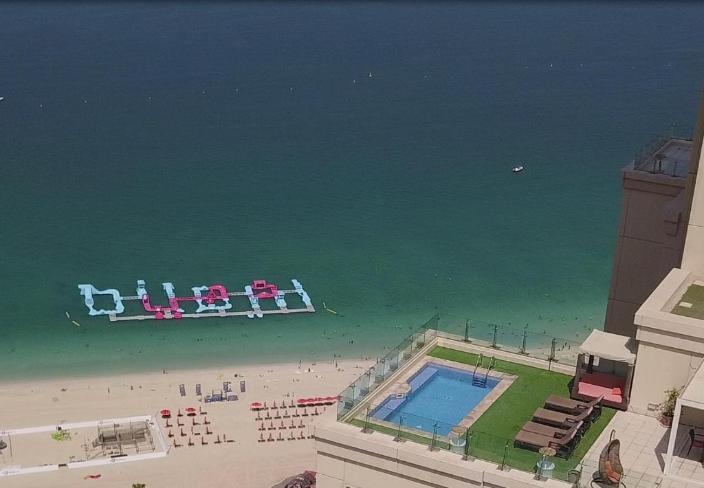 Dubai JBR Amaz Penthouse front sea 5 plus 1 Bdr private Climatized pool ...