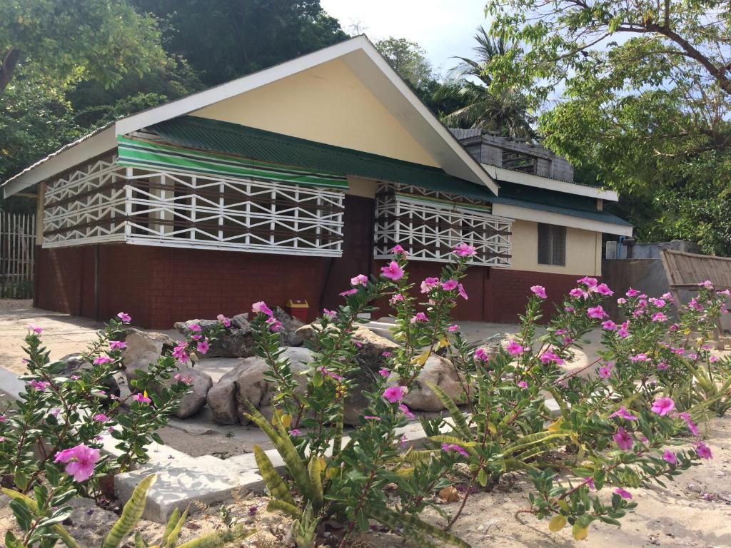 Se San Beach Resort-Isla de Gigantes, Carles (updated prices 2025)