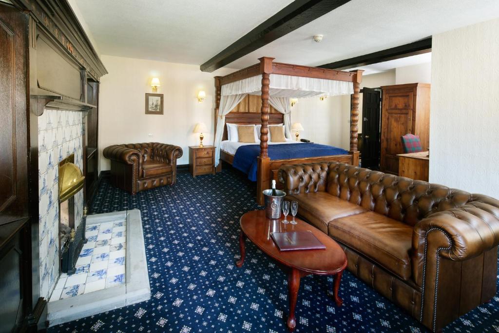 Bagdale Hall, Whitby (updated prices 2025)