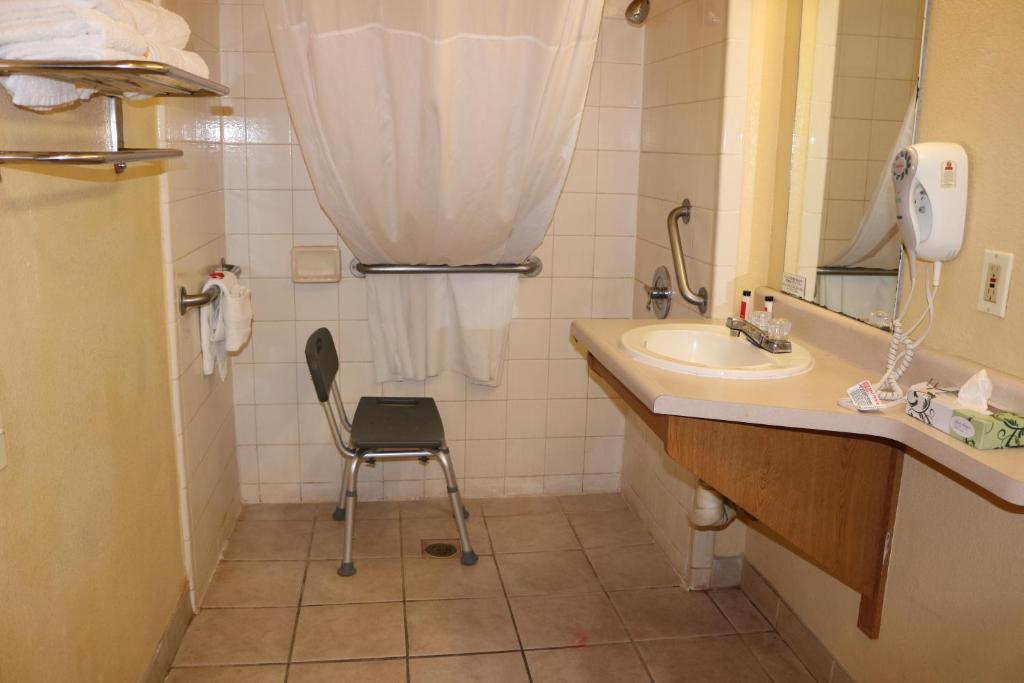 Days Inn by Wyndham Fresno South, Fresno (updated prices 2025)